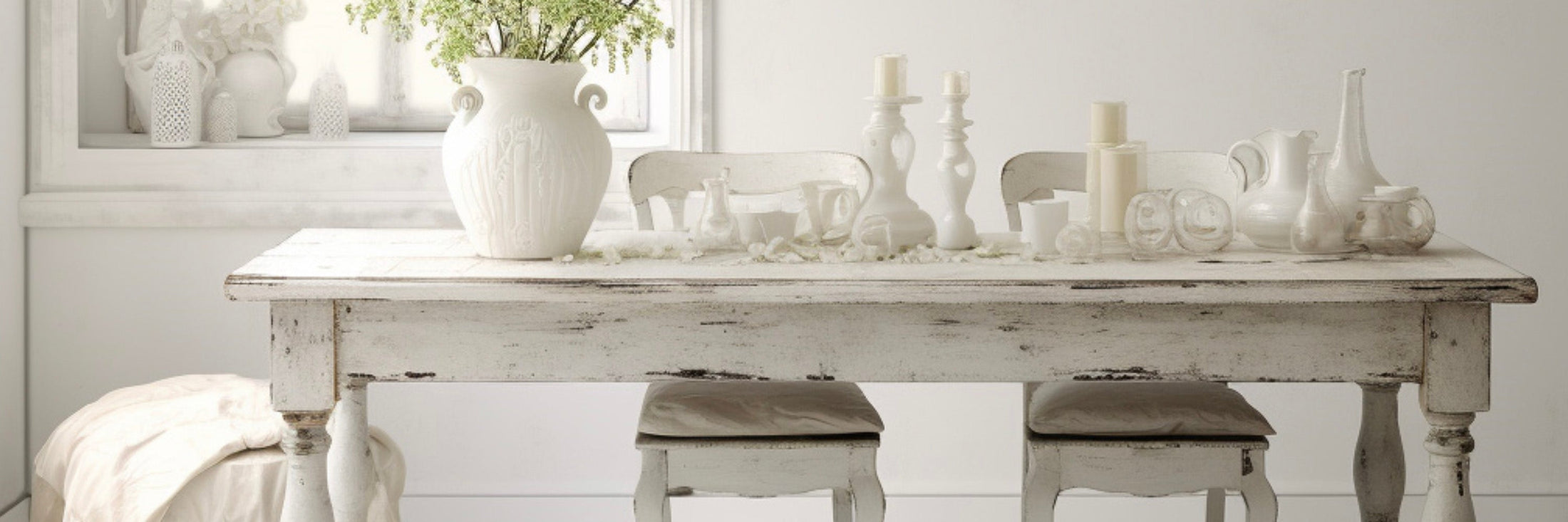 French Country & Farmhouse Dining Tables